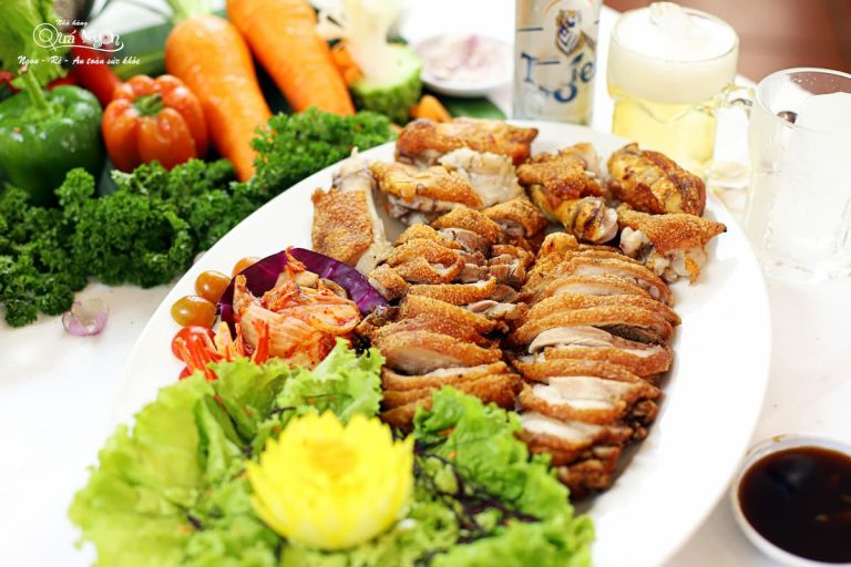 Giò Heo Muối Chiên Giòn - Thấm Thịt Giòn Da Đậm Đà Khó Tả - Nhà hàng ...